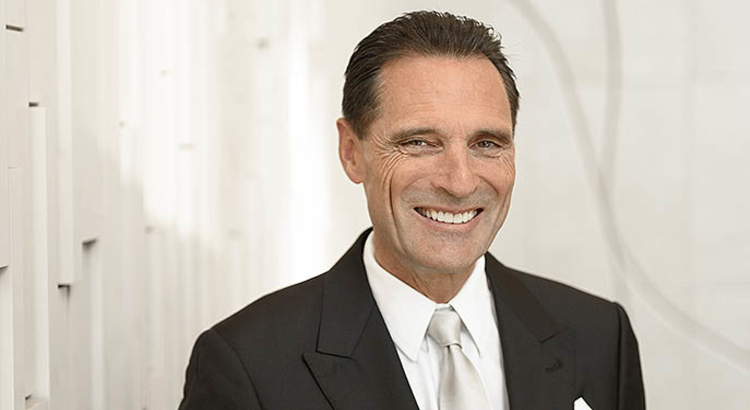 Ex-Thomas-Cook-Chef glaubt an "bewussteres Reisen" | Inside