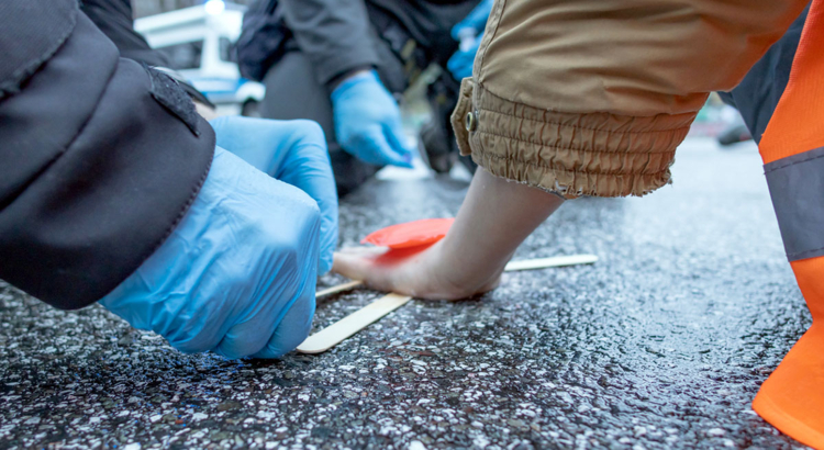 Klimakleber-Aktion an Airports wirft Sicherheitsfragen auf | Inside